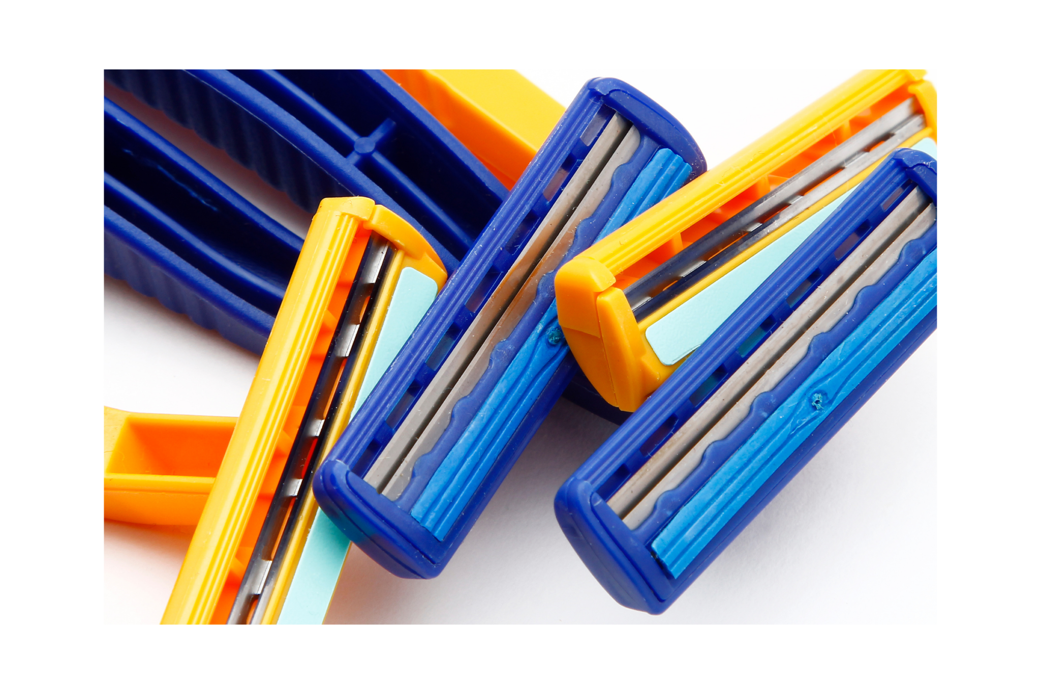 Time To Throw Away Your Disposable Razor? (5 Sure Signs + Life Hacks)